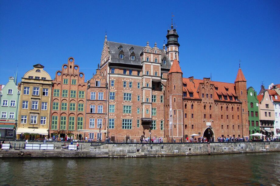 Vackra hus invid Motława - Gdansk, Polska Rivieran, Polen ...