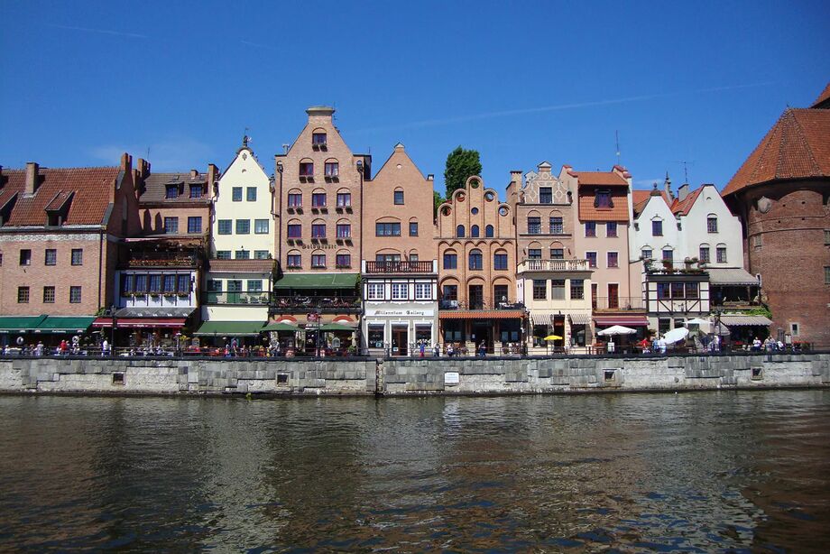 Vackra hus invid Motława - Gdansk, Polska Rivieran, Polen ...