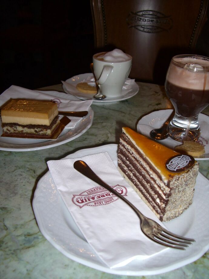 Café Gerbeaud (1) - Budapest, Ungern - Travellover - Reseguiden