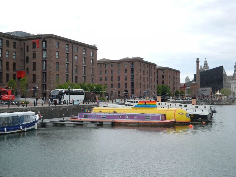 Yellow submarine i Liverpool... - Liverpool, England, Storbritannien ...