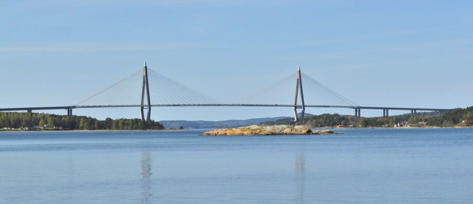 Uddevallabron - Uddevallabron, Uddevalla, Sverige - Eje_b - Reseguiden