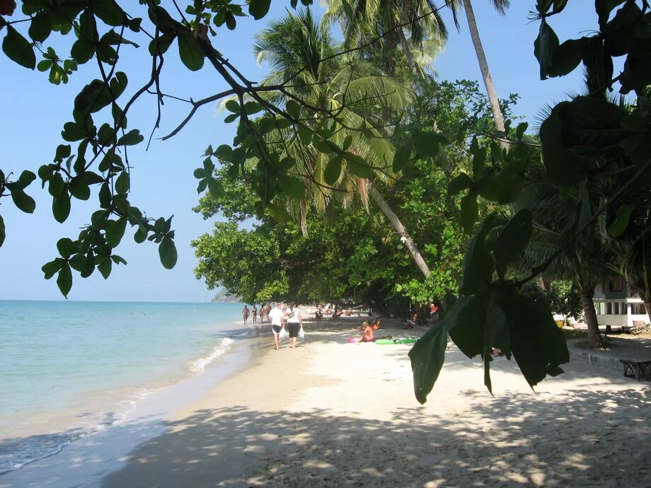 En lång fin strand... - Koh Chang, Thailand - Trasdockan - Reseguiden