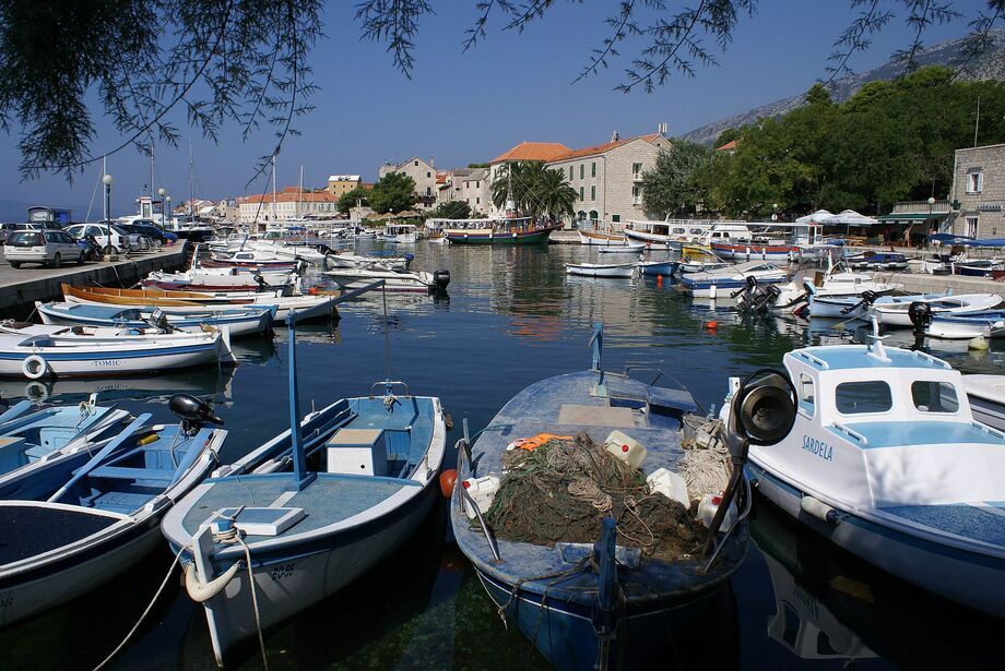 Båtarna i Jelsa hamn - Jelsa, Hvar, Split-området, Kroatien - Pen ...