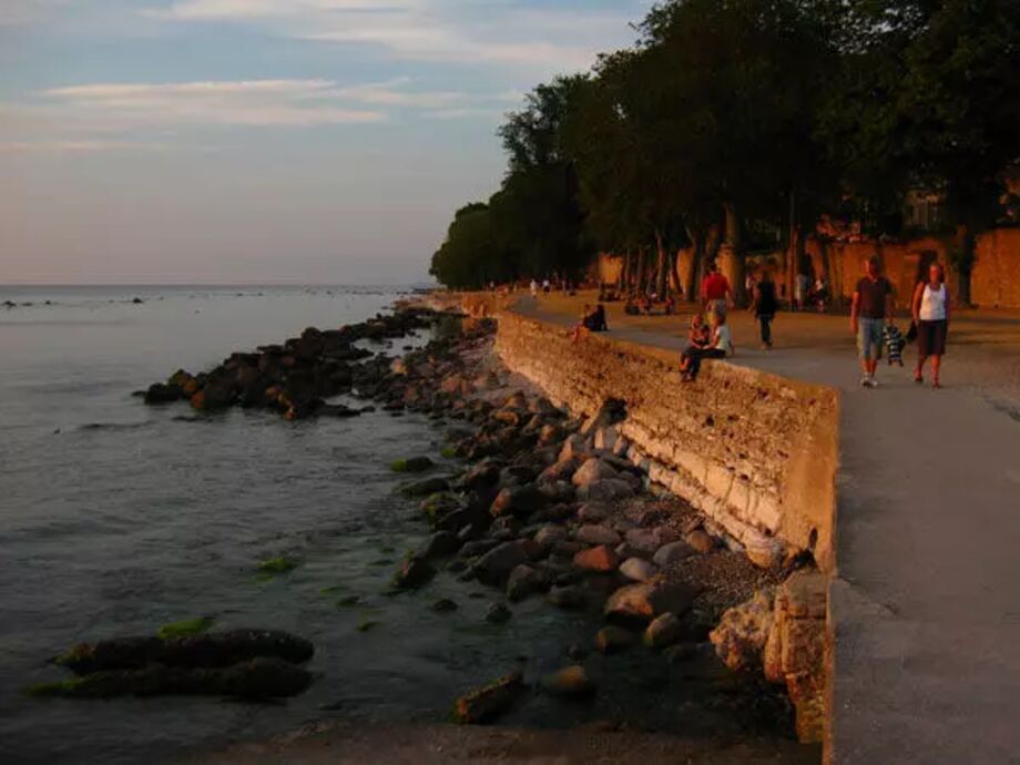 Vid hamnen - Visby, Gotland, Sverige - Tiniwini - Reseguiden