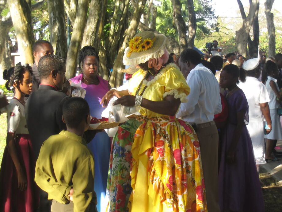 Mother Sally i Queens Park - Barbados - Kicks - Reseguiden