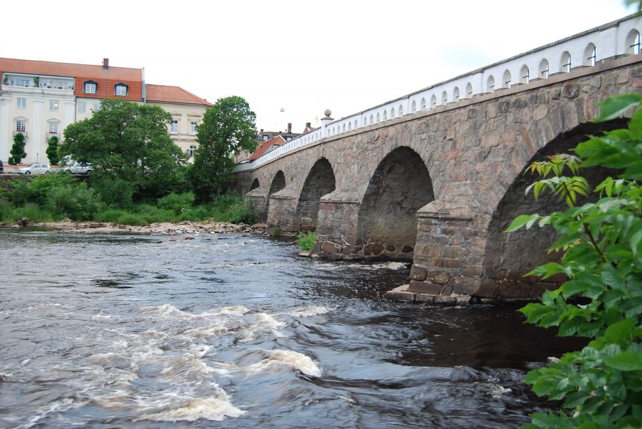 Stenbro över Ätran - Falkenberg, Halland, Sverige - Asl - Reseguiden