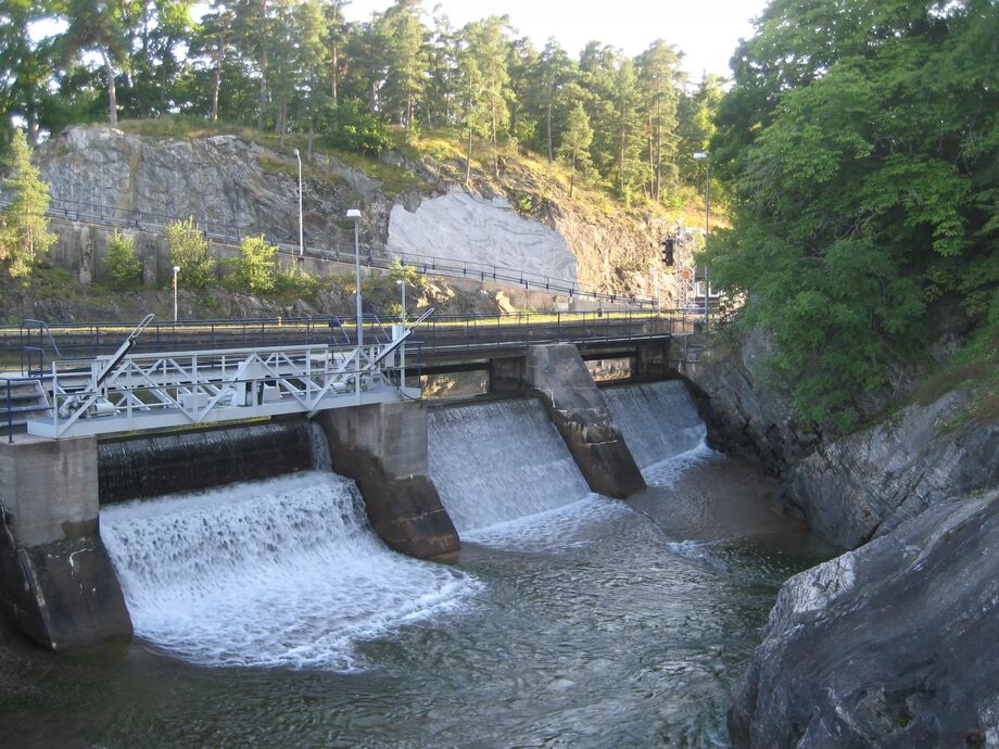 Sluss - Trollhättan, Västergötland, Sverige - Linni - Reseguiden
