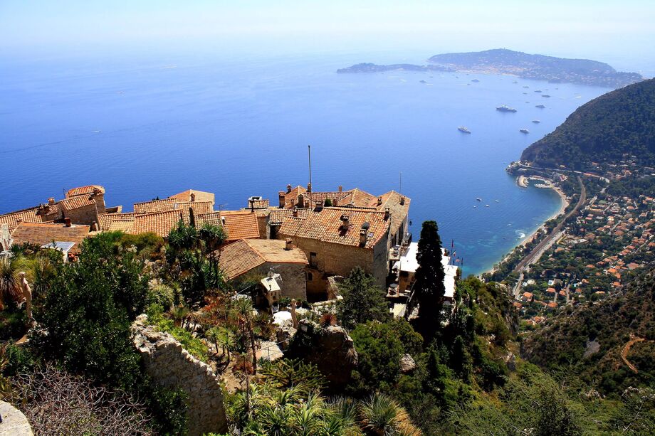 Utsikt över rivieran - Èze, Franska rivieran, Frankrike - Sandrews ...