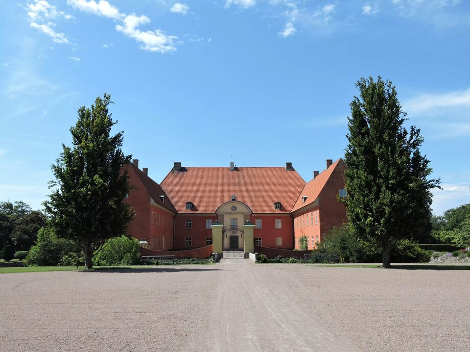Krapperups slott. - Höganäs, Kullabydgen, Skåne, Sverige - Kattax ...