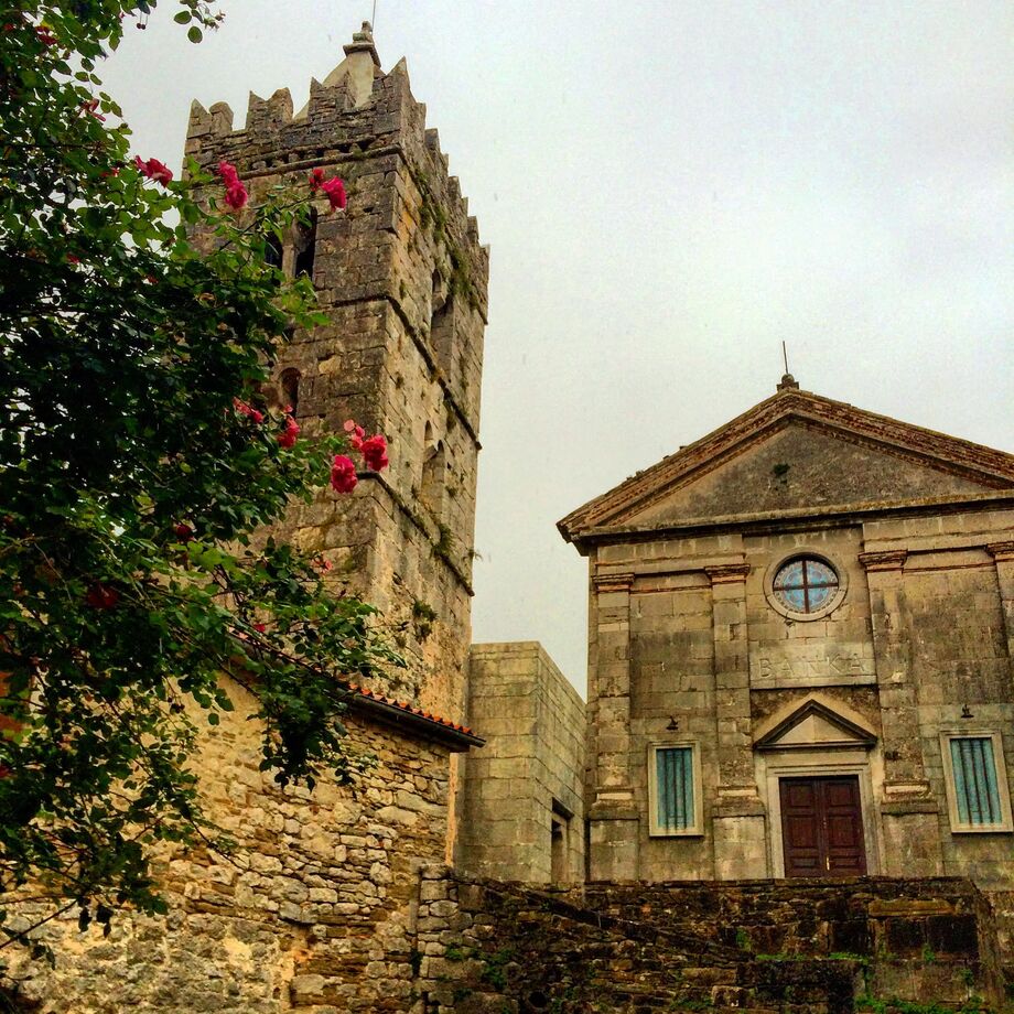 Världens minsta stad. Hum. - Istrien, Kroatien - Wolfdodge - Reseguiden