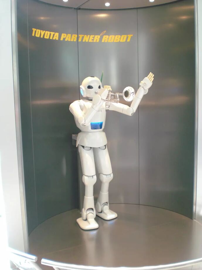 Robot som spelar trumpet - Japan - Svana - Reseguiden