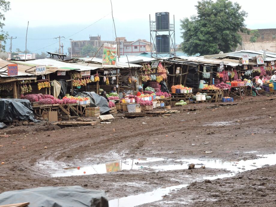 Frukt och grönsaksmarknad i Emali. - Kenya - Kattax - Reseguiden
