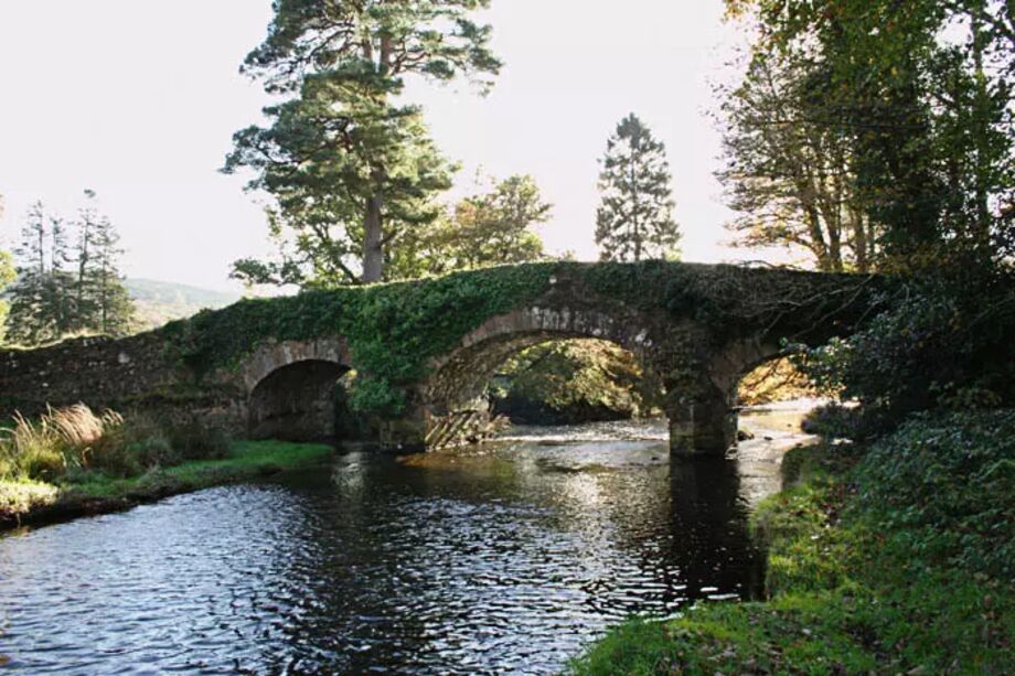 Bridge over the River Annamoe - Annamoe, Ireland - Tofuboy - Reseguiden