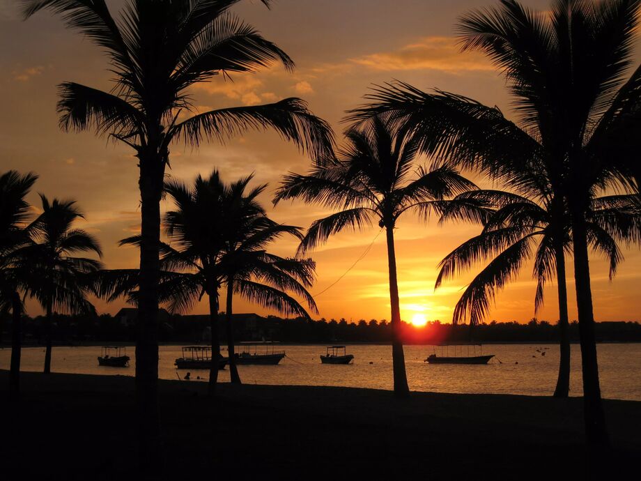 Solnedgâng vid Passikudah Beach - Sri Lanka - Mariab - Reseguiden