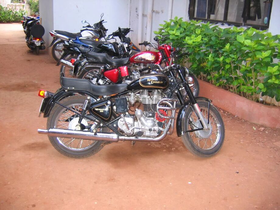 Royal Enfield Bullet 500 - Goa, Indien - Hakanmag - Reseguiden