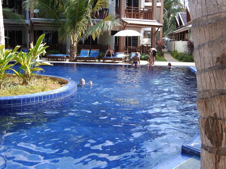 Tobbe i poolen på Sunwing resort&spa - Phuket, Thailand - Urzula ...