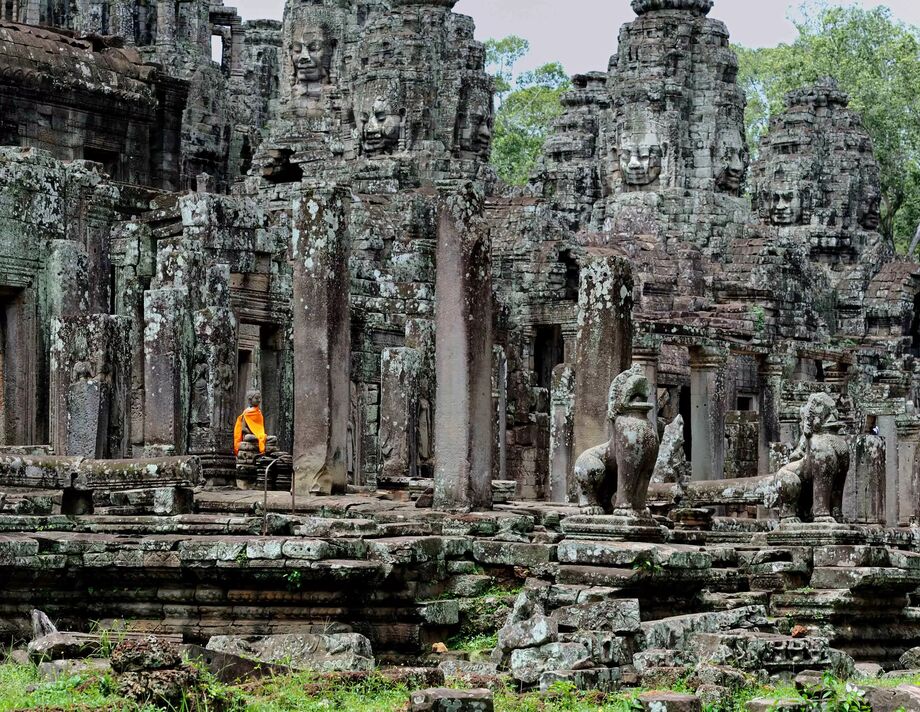 Den ensamma färgklicken, Bayon. - Siem Reap, Kambodja - Bengtar ...