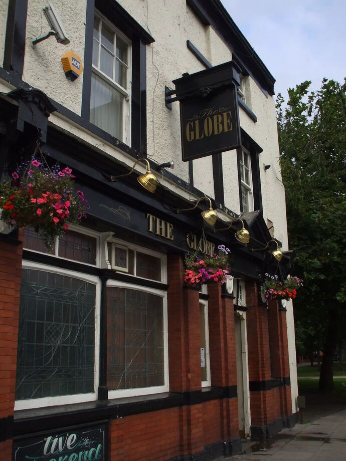 Engelsk pub - Liverpool, England, Storbritannien - Hyllkant - Reseguiden