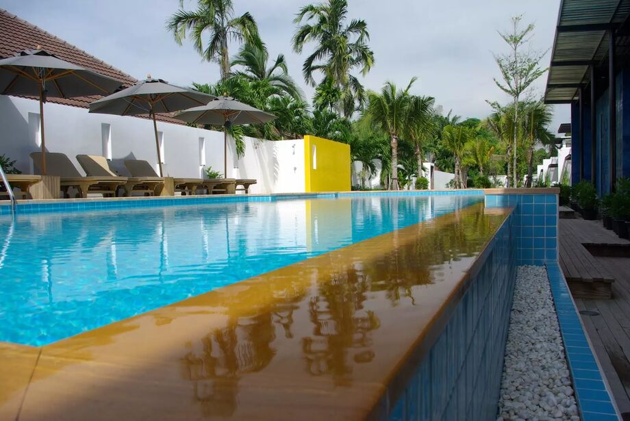 Hotell poolen - Ban Phe, Rayong, Thailand - Opsrobban - Reseguiden